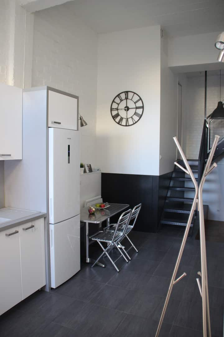 2 Piezas Limitan Vincennes, Cerca De París, Buena Base Para Visitar - Maisons-Alfort