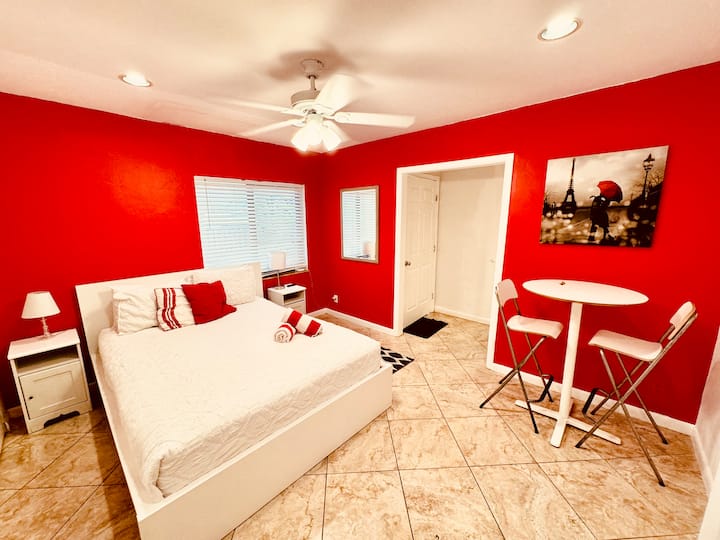 B. Studio Off Las Olas On The Water Free Kayaks - Beach, Fort Lauderdale