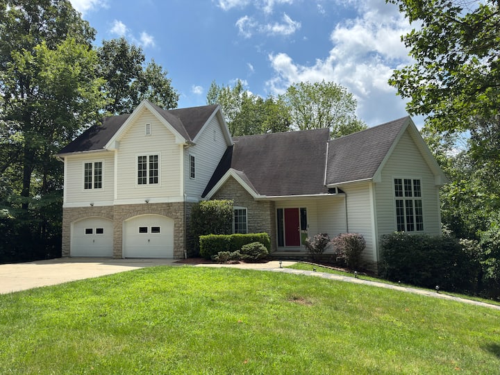 Cozy Basement Suite With Private Entrance - Athens, OH