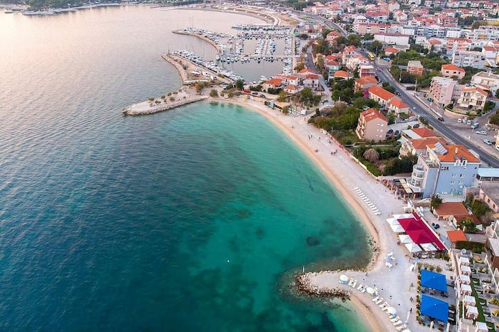 Fully Equipped Villa,heated Pools Up To 30 Persons - Split