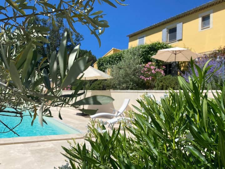 Charming Villa On Stunning Pool And Luberon Valley - Rustrel