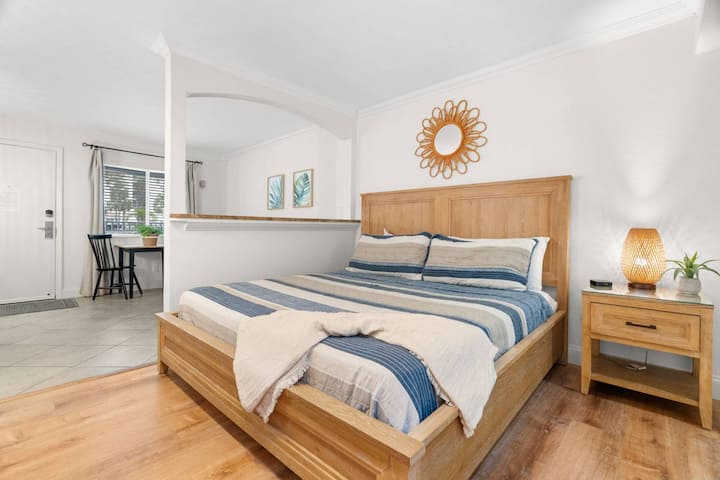 Centrally Located Beach Bargain~113 Pelican Pointe - Safety Harbor, FL