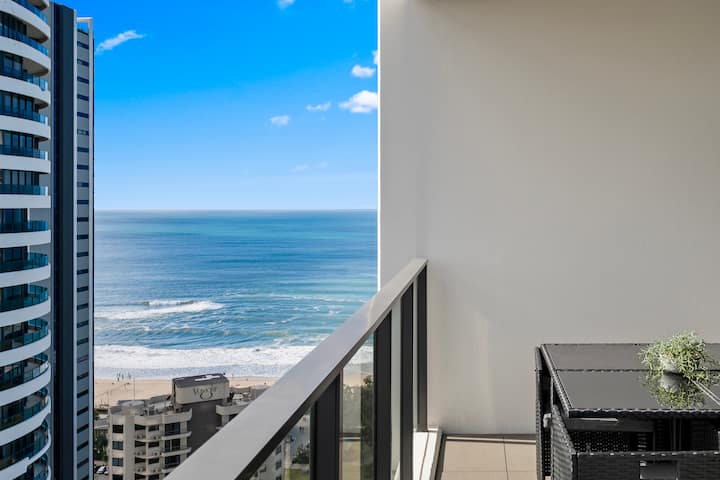 Luxury Ocean View Apartment | 100m To Beach Pool - 브로드비치