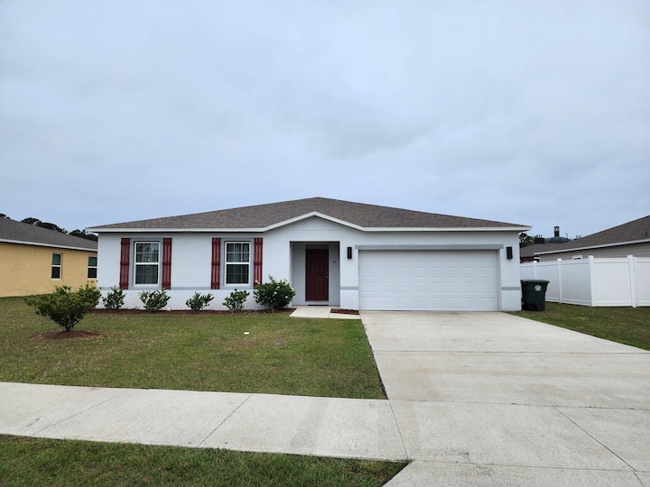 4 Bedroom 2 Bath Home - Hidden Lake, Kingsland