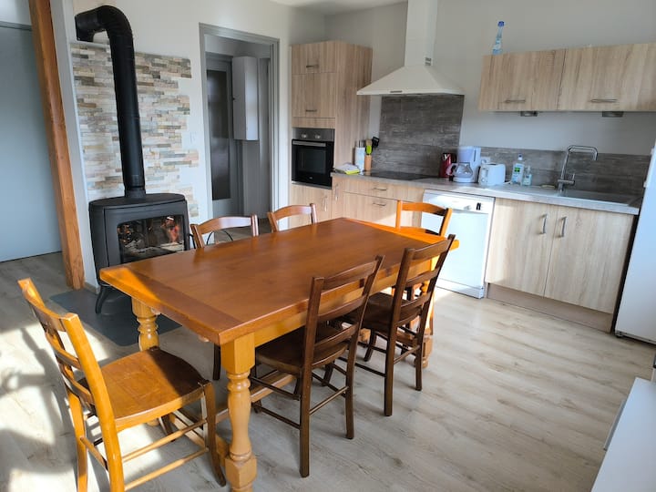 Gîte à La Campagne Idéal Pour 4 Adultes  4 Enfants - Beaujolais