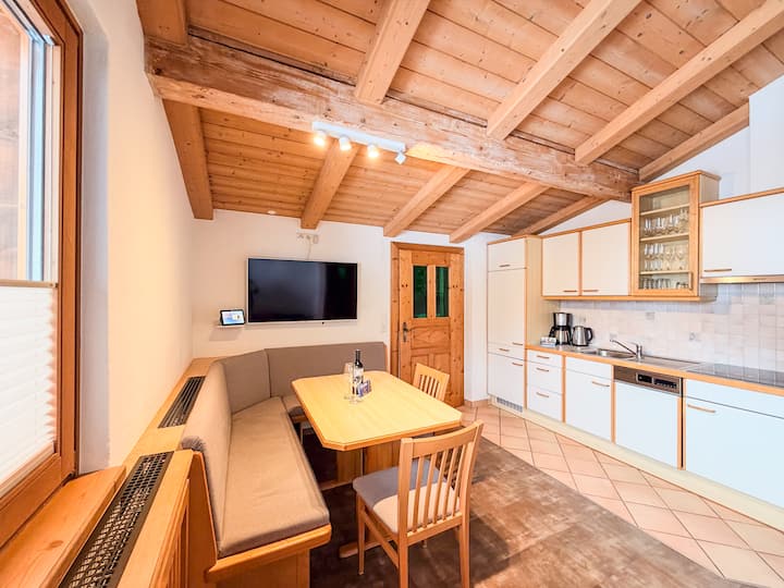 Three-bedroom Apartment | 2 Bathrooms | 2 Kitchens - Sillian