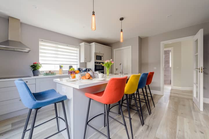 Town Centre. Beautiful Home. Private Parking - Killarney