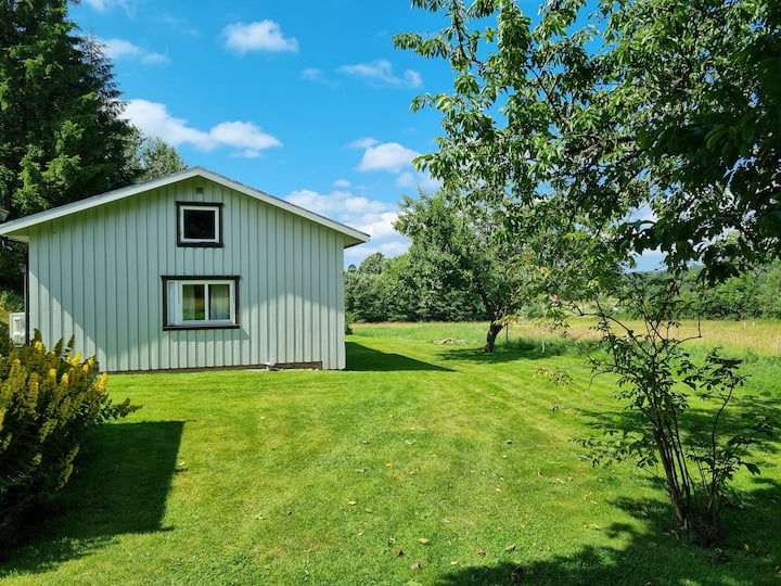 1 Liten Stuga Omgiven Av Skog Och åKrar - Kungälv