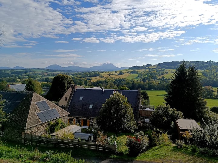 Volc'happy Gîte Pour 17 Dans Les Volcans Auvergne. - Auvergne