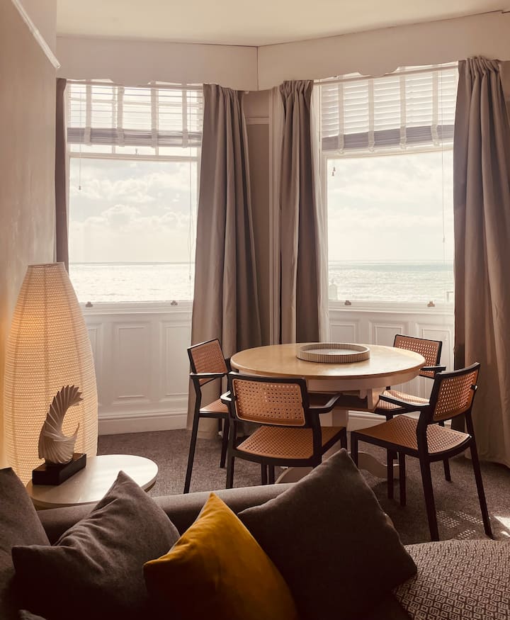 Stunning Seafront Apartment For 2 - Brighton Marina
