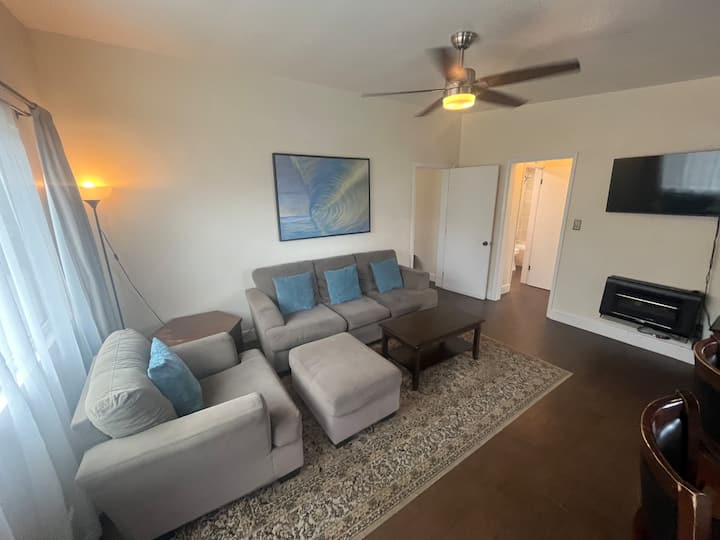 2bd/1ba House, Front Patio, Downtown W Parking - San Clemente, CA
