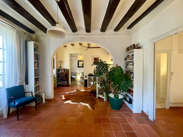 Amplio Apartamento Muy Bien Ubicado - Barcelona