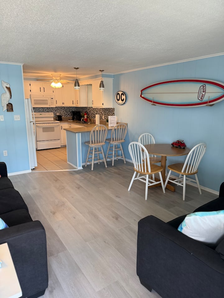 Ocean Block Mid Town Condo With Ocean View - Ocean City, MD