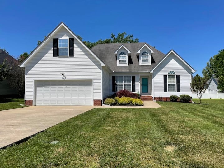Sweet Suite - Huge 2 Bed/ 1 Bath Private - By I-24 - Murfreesboro, TN