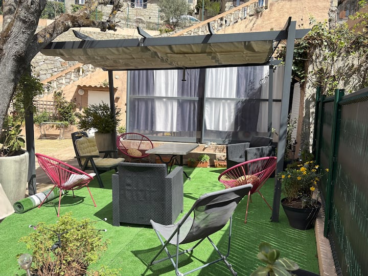Lumineux Appartement Dans1 Jardin En Centre-ville - Corsica