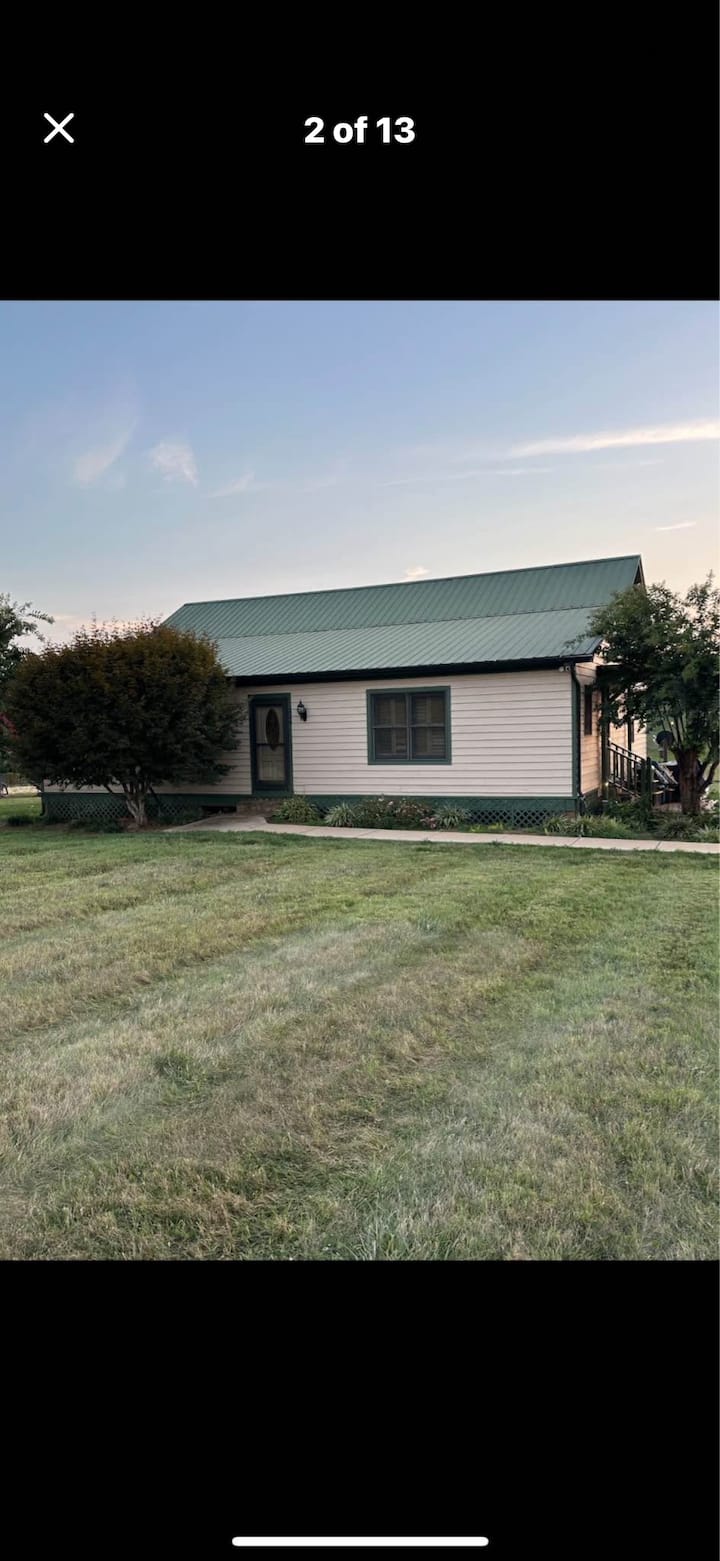 Nabors Nest ~ Farm Lifestyle With Fishing & Views - Statesville, NC