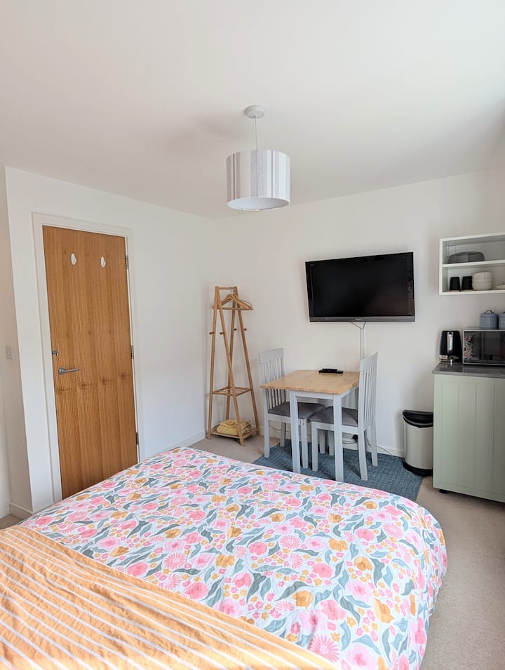 Ensuite King Room - Tv, Microwave In Friendly Home - Maidstone