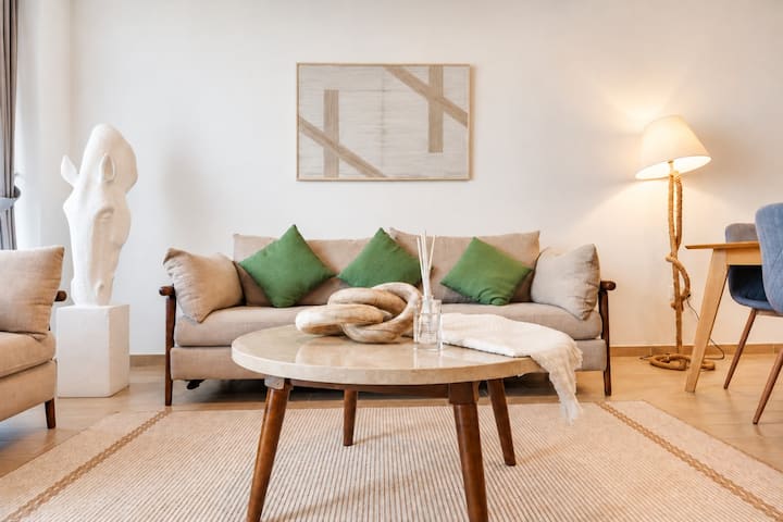 Cozy Yas Island 1br | Near Theme Parks & F1 Track - Abu Dhabi