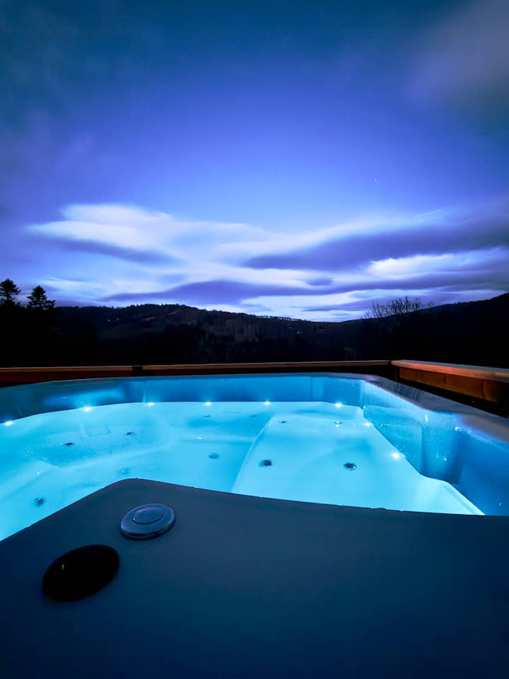 Under The Silver Pine - Jacuzzi - Poland