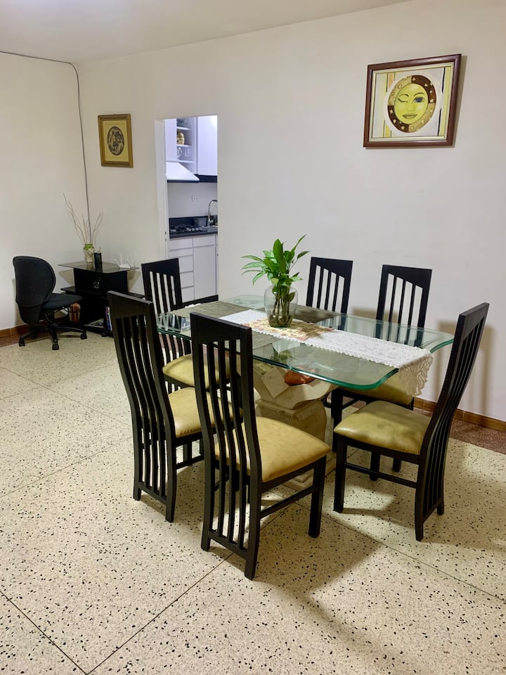 Acogedor Y Cómodo Alojamiento , En Chacao. - Caracas