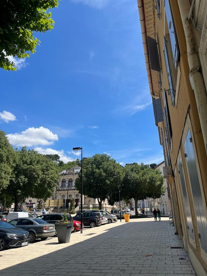 2 Bedroom Flat ( D)in Orange - Orange