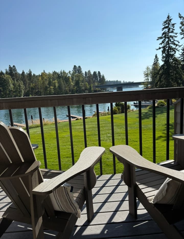 Waterfront Bigfork Bay Retreat - Montana