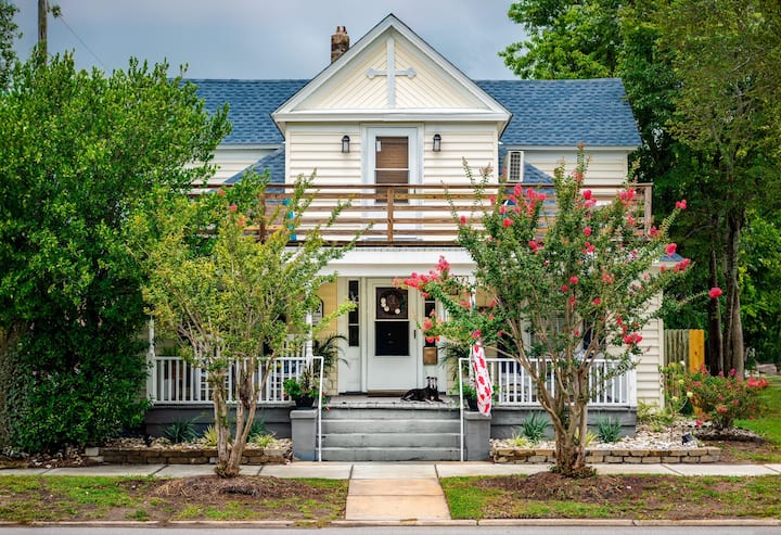 Walk To Waterfront, “Nauti Cottage” - Atlantic Beach, NC