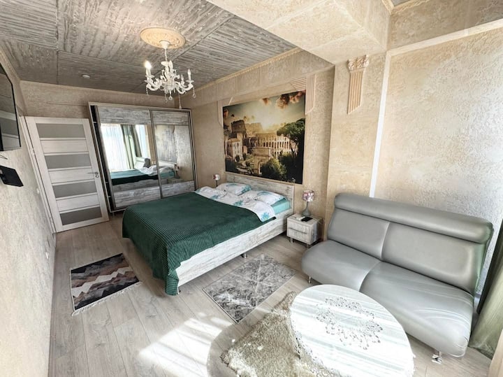 Stylish 1-bedroom Flat With Stunning City Views - Chișinău