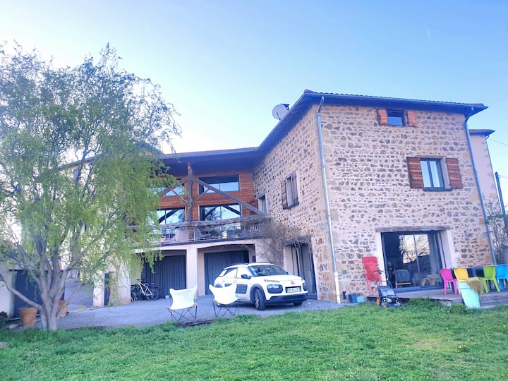 La Grange: 15 Couchages Et Salle De 55 M2 - Tarare