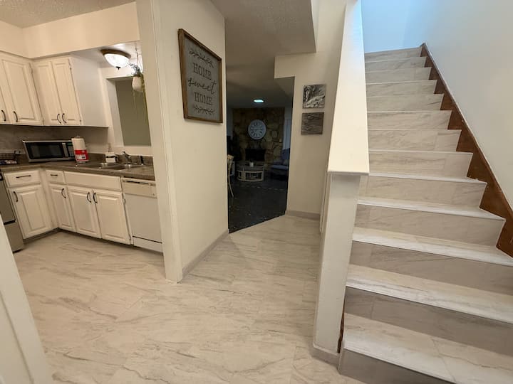 Departamento Totalmente Remodelado Para 6 Personas - Laredo, TX