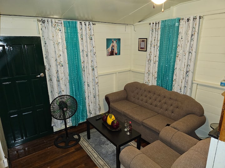 Esther Vacation Villa #Gt 2nd Fl
*Also In Surinam* - Guyana
