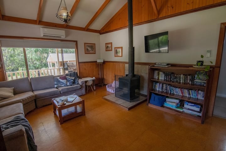 Settlers Chalet - Albany