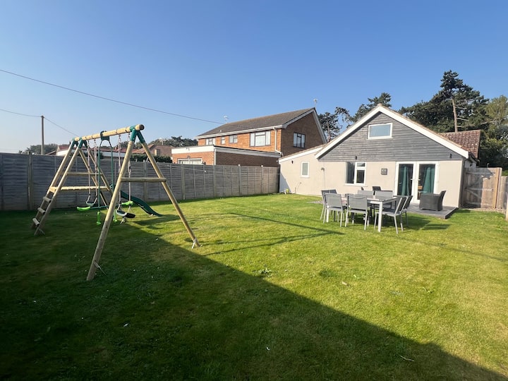 Stylish 5 Bed Detached  Bungalow In Caister On Sea - England