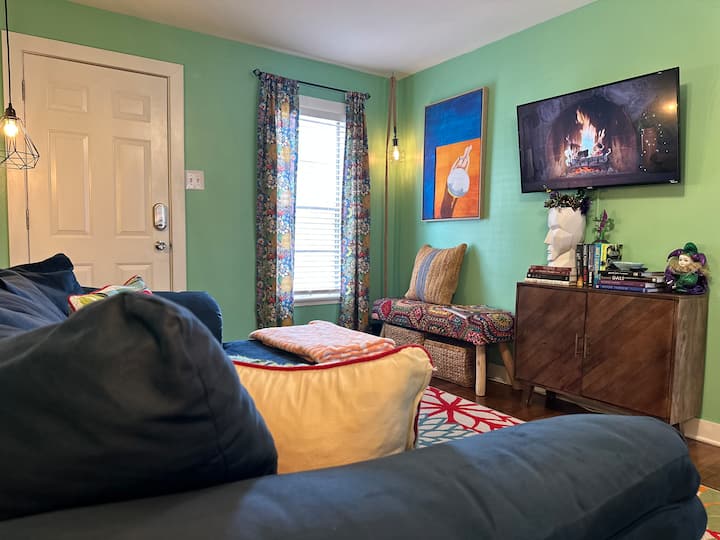 The Artist’s Nook: Chic & Spotless - Lake Charles, LA
