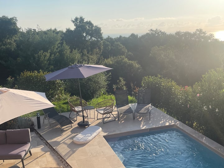 App. 2 Pers. Piscine Privée - Corsica