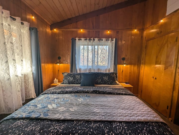 Owl Nest - Feather Nest Inn - Grand Marais, MN