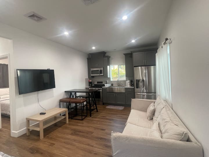 Cozy Guest Home In O.c With 2 Rooms - Cypress, CA