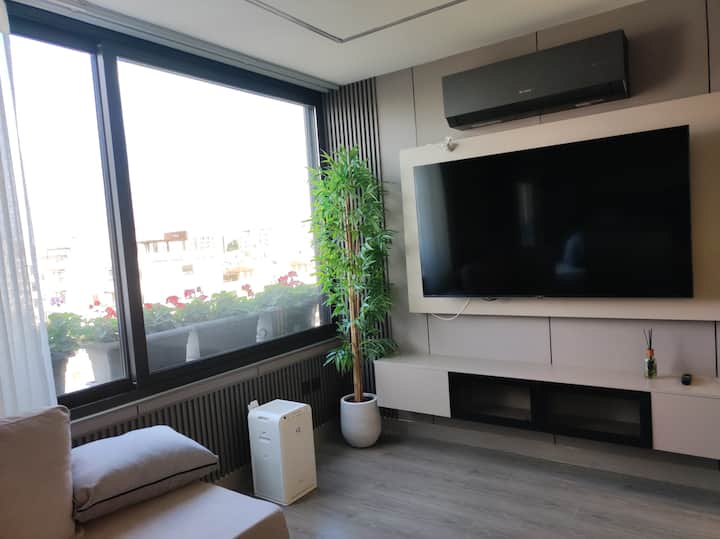 Luxurious Apartment With Nice View And Terrace - Amman