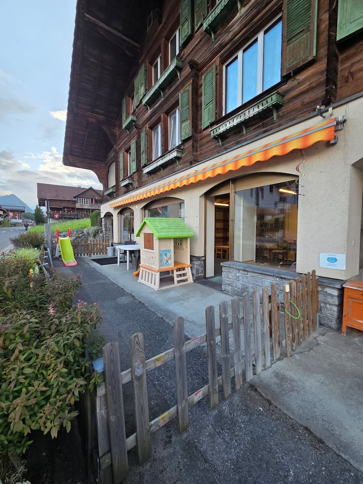 Jen's Stay In - Ringgenberg