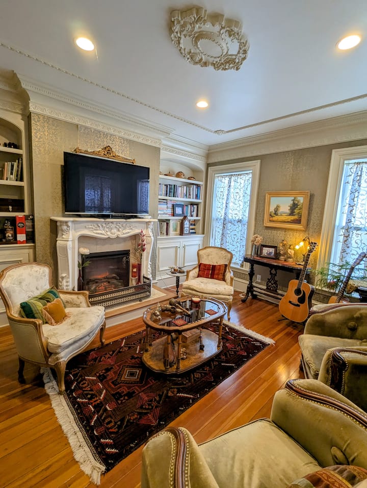 Ocean View Home  W/lg Porch Nr Beach &Boston Ferry - Hull, MA