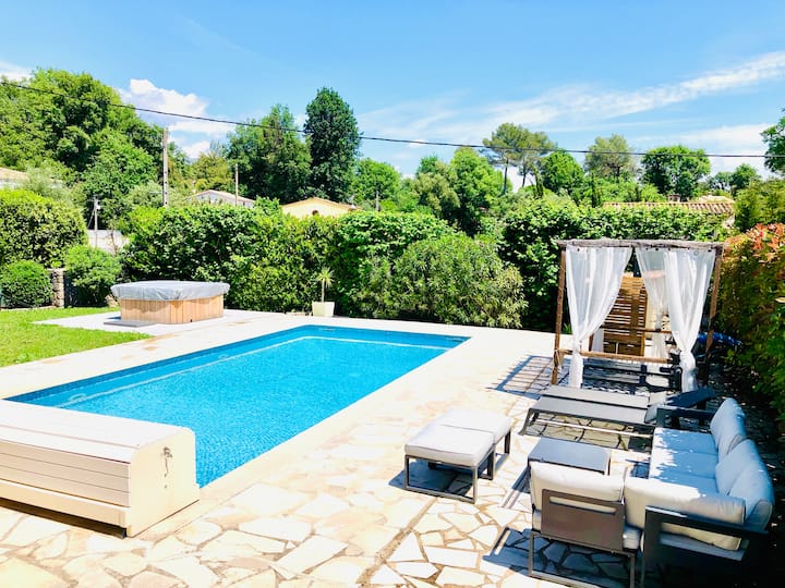 Villa Familiale Tout Confort! Piscine, Spa, Jeux - Roquefort-les-Pins