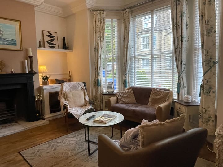 Deluxe Double Room In Seaside Townhouse, Lowestoft - Lowestoft