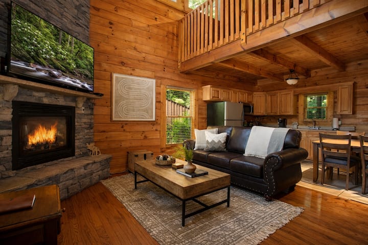 Luxury Gatlinburg Cabin/hot-tub/3 Miles Downtown - Gatlinburg