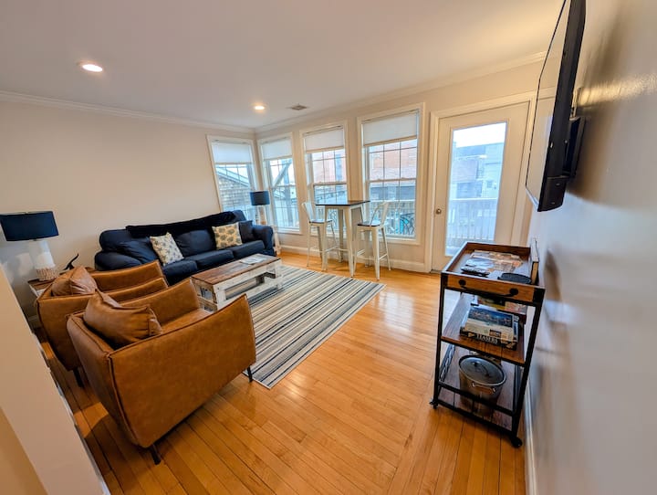 Wharf Harbor Holiday In Downtown Newport - Newport, RI