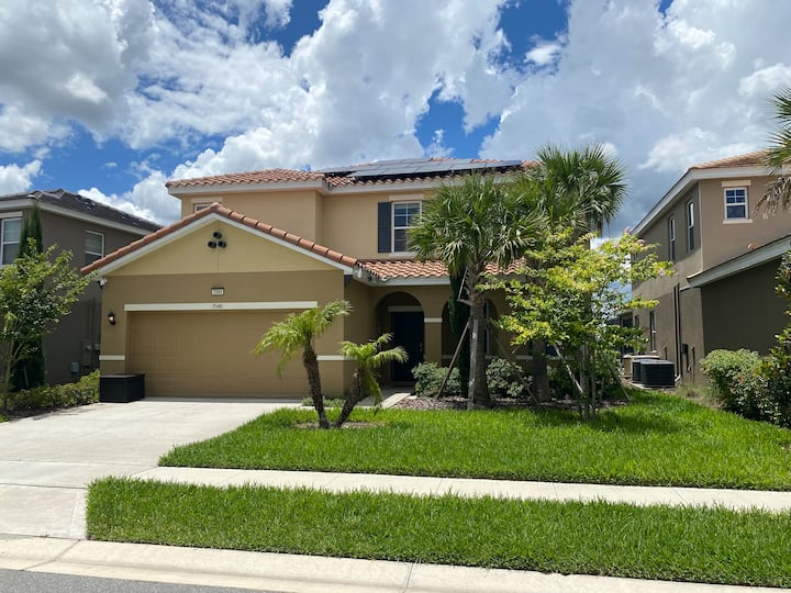 Lux Home 5 Beds 4 1/2 Baths  Heated Pool And Spa - Davenport, FL