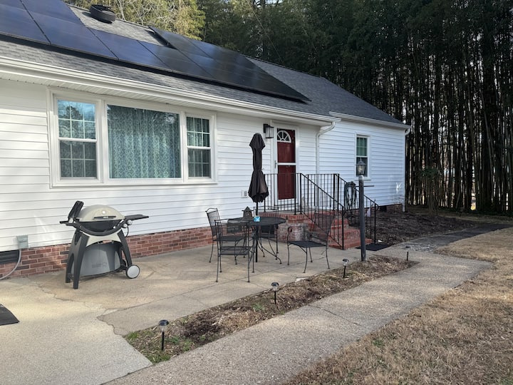 Bamboo Bungalo Duplex Near Busch Gardens - Williamsburg, VA