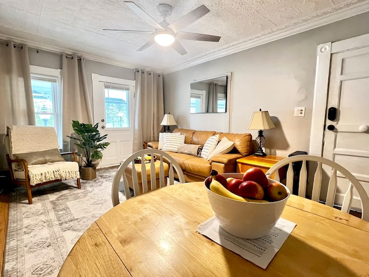 2br: Walk 2 Lake, Smart Tv, Uconn, Bidwell Tavern - Coventry, CT