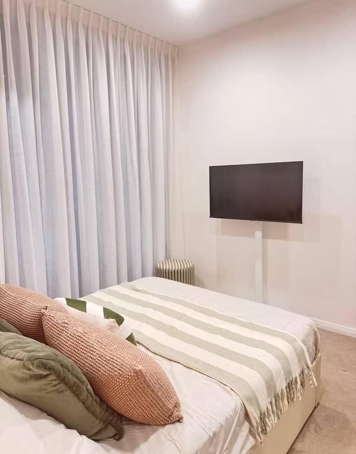 Muhteşem Dağ Manzaralı Ferah 1+1 Daire - Gökçeada