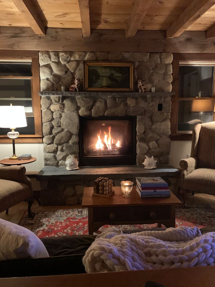 Maison De Campagne, 12 Acres De Terrain Privé - Massachusetts