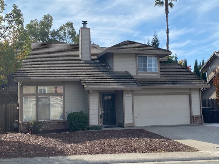 Rocklin Living! 3bd,2.5ba,garage - Roseville, CA
